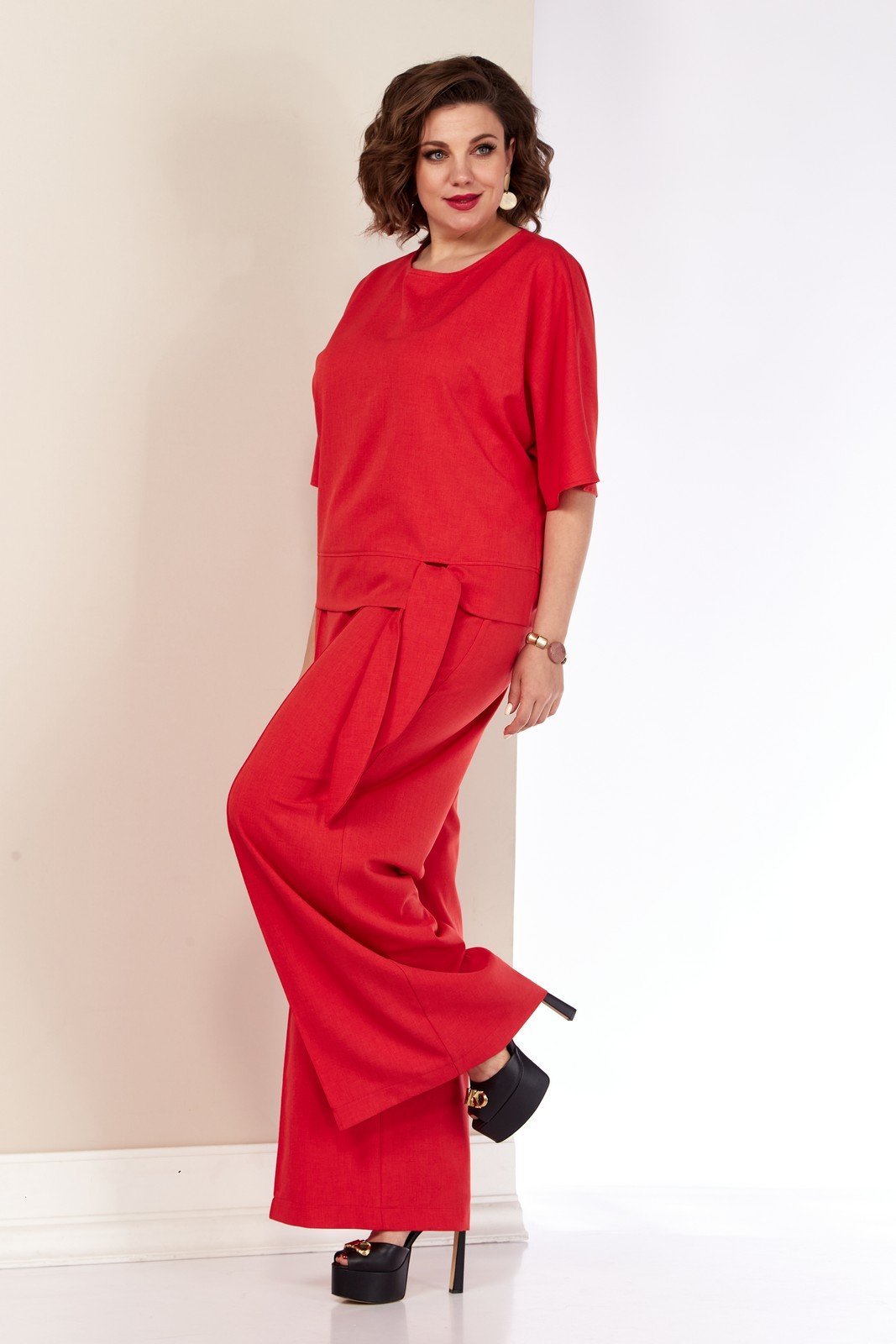 Костюм брючный 4055 красный Shetti купить в интернет магазине | в наличии